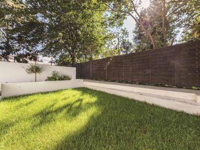2 Bedrooms Flat for sale in Hammersmith Grove, London W6