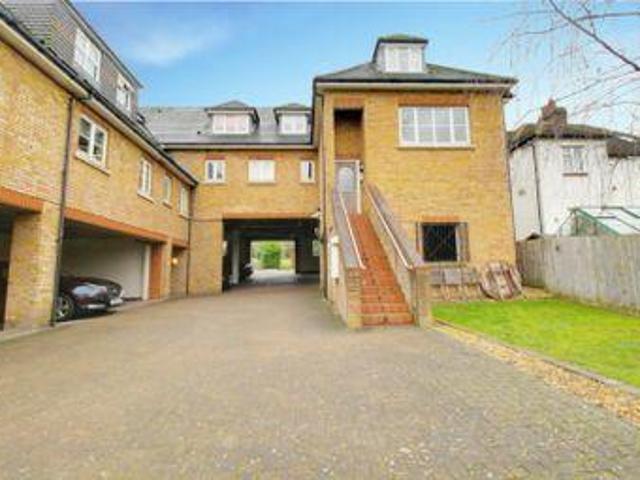 2 Bedrooms Flat for sale in Hanover Court, Harrow, Greater London HA1