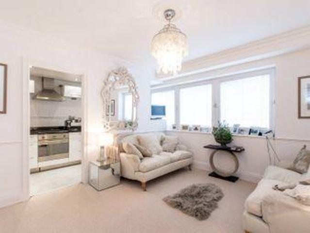 2 Bedrooms Flat for sale in Hans Crescent, Knightsbridge SW1X