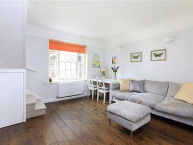 2 Bedrooms Flat for sale in Harcourt House, Albion Avenue, London SW8