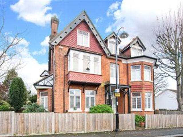 2 Bedrooms Flat for sale in Harold Road, London SE19