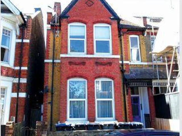 2 Bedrooms Flat for sale in Harlesden Gardens, London NW10