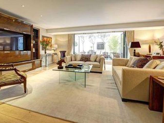 2 Bedrooms Flat for sale in Harrods Court, 11 Brompton Place, London SW3