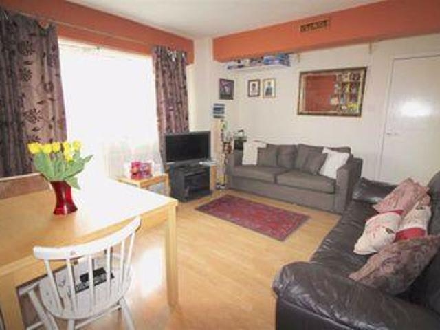 2 Bedrooms Flat for sale in Harrold House, Swiss Cottage, London NW3