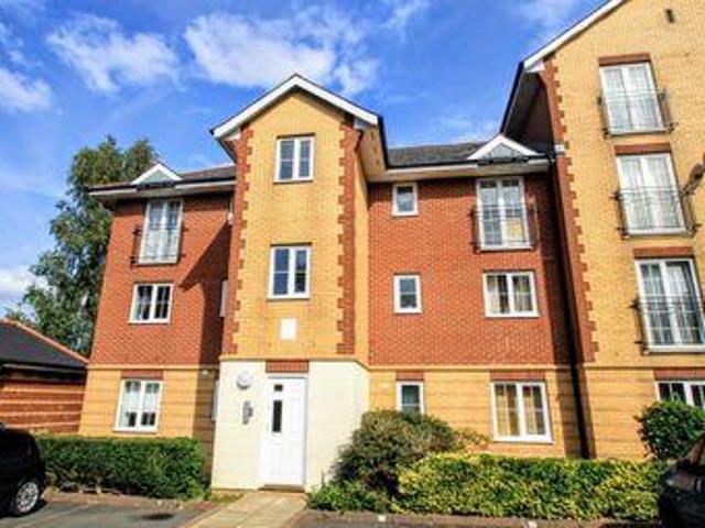 2 Bedrooms Flat for sale in Harrison Way, Cardiff CF11