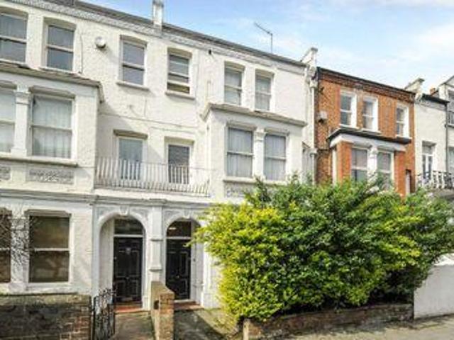 2 Bedrooms Flat for sale in Harwood Road, London SW6