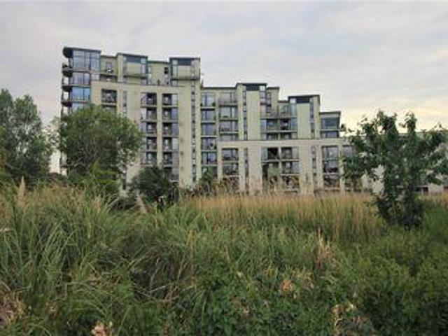 2 Bedrooms Flat for sale in Heybourne Crescent, London NW9