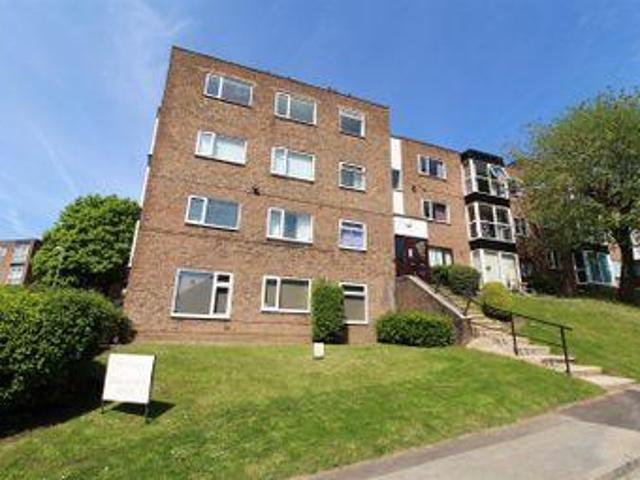 2 Bedrooms Flat for sale in Heywood Court, Middleton, Manchester M24