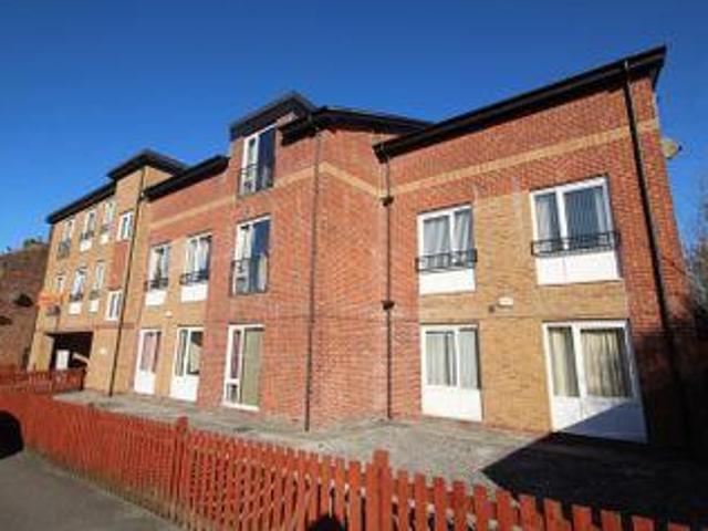 2 Bedrooms Flat for sale in Heywood Hall Road, Heywood OL10