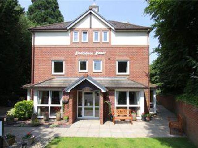2 Bedrooms Flat for sale in Heathdene Manor, Grandfield Avenue, Watford WD17