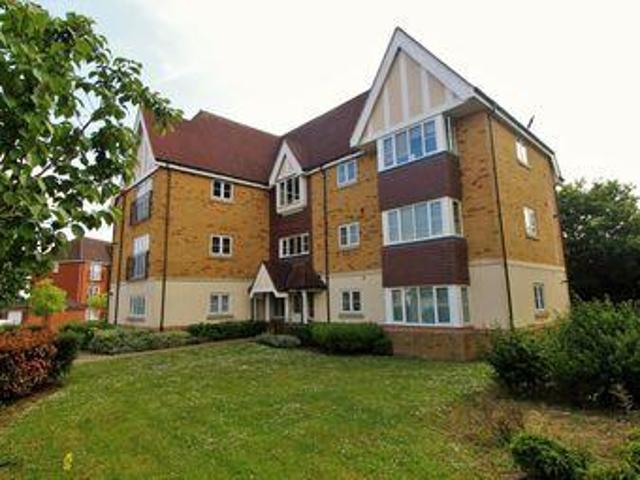 2 Bedrooms Flat for sale in Hedgers Way, Ashford TN23