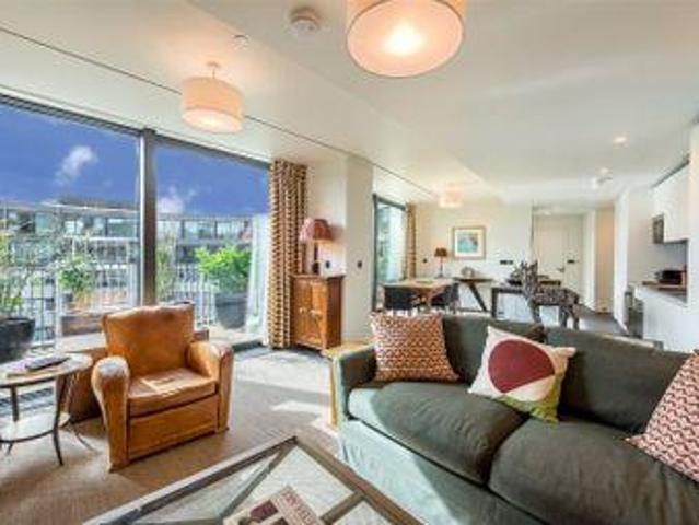 2 Bedrooms Flat for sale in Helios, Television Centre, White City W12