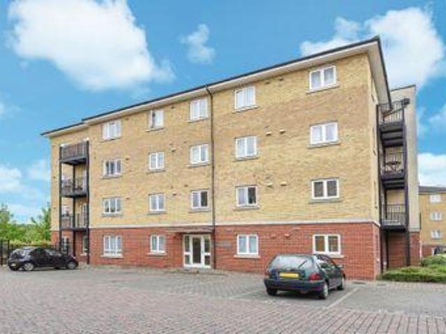 2 Bedrooms Flat for sale in High Wycombe, Buckinghamshire HP13