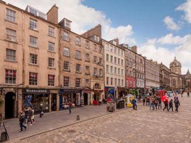 2 Bedrooms Flat for sale in High Street, Edinburgh EH1