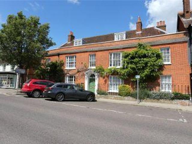 2 Bedrooms Flat for sale in High Street, Odiham, Hook RG29