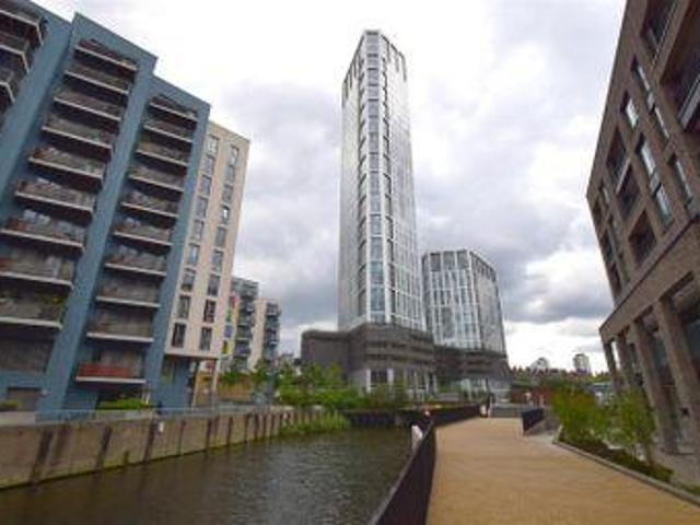 2 Bedrooms Flat for sale in High Street, London E15