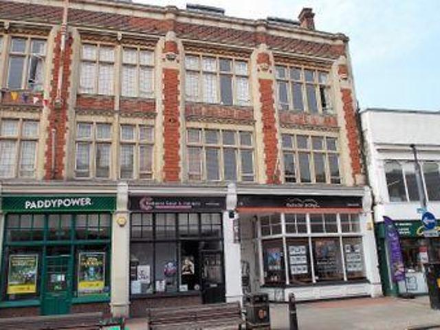 2 Bedrooms Flat for sale in High Street, Rochester ME1