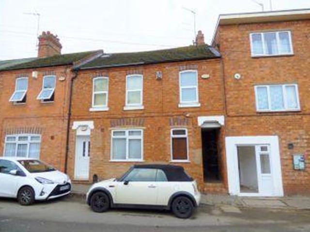 2 Bedrooms Flat for sale in High Street, Wootton, Northampton NN4