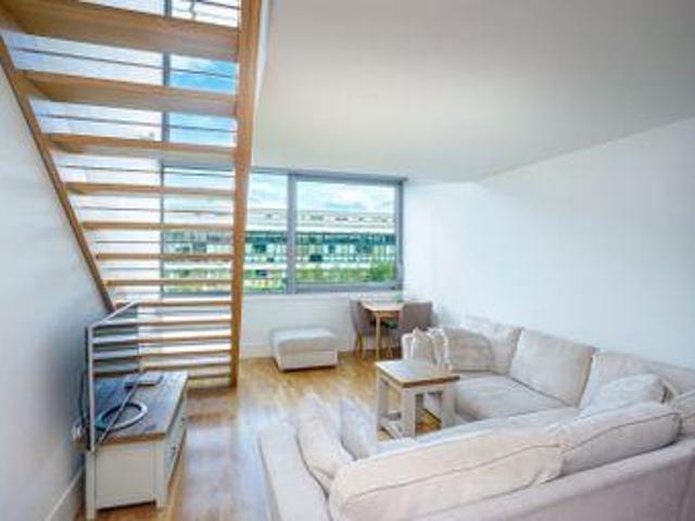 2 Bedrooms Flat for sale in Highbury Stadium Square, Highbury N5
