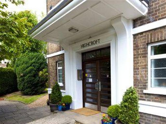 2 Bedrooms Flat for sale in Highcroft, North Hill, London N6