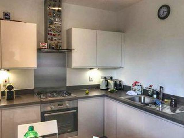 2 Bedrooms Flat for sale in Hilltop Avenue, London NW10