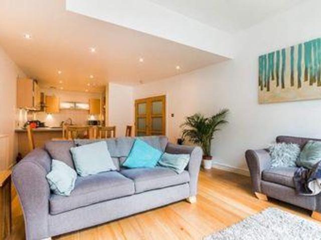 2 Bedrooms Flat for sale in Hutcheson Street, Merchant City, Glasgow, Lanarkshire G1
