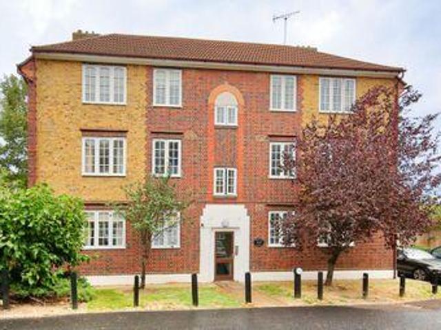 2 Bedrooms Flat for sale in Hungerford Court, Frogmore SW18