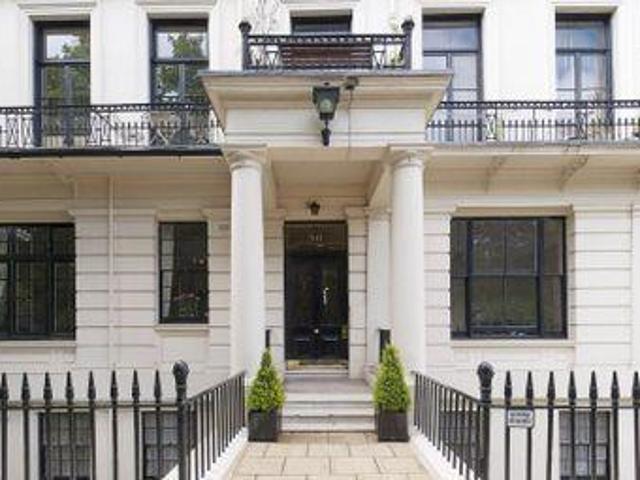 2 Bedrooms Flat for sale in Hyde Park Gardens, Hyde Park, London W2