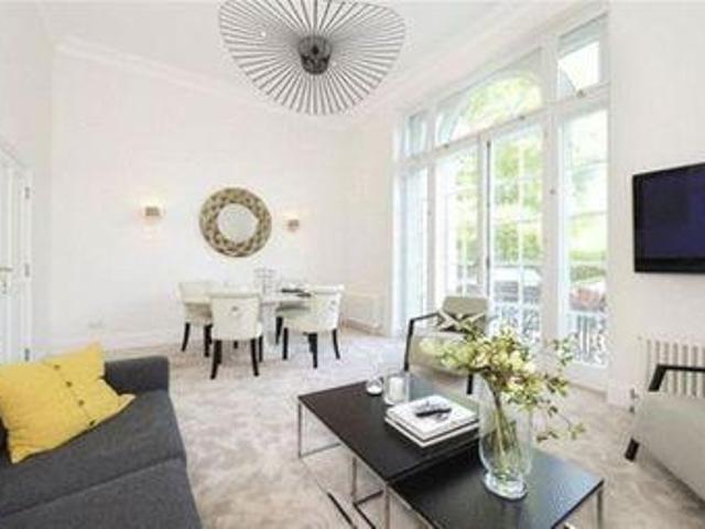2 Bedrooms Flat for sale in Hyde Park Gardens, London W2