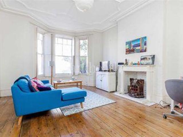 2 Bedrooms Flat for sale in Inglewood Road, West Hampstead, London NW6