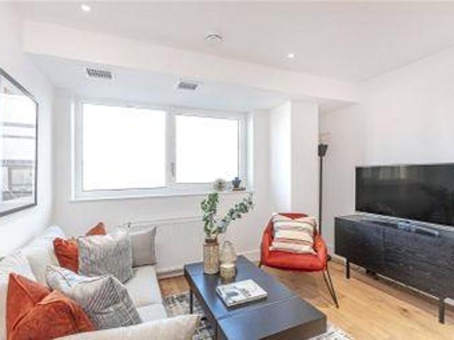 2 Bedrooms Flat for sale in Innova, 2 Edridge Road, Croydon, London CR0