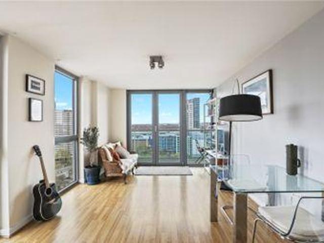 2 Bedrooms Flat for sale in Icona Point, 58 Warton Road, London E15