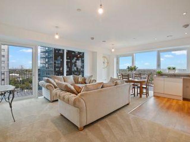 2 Bedrooms Flat for sale in Ilford Hill, Ilford IG1