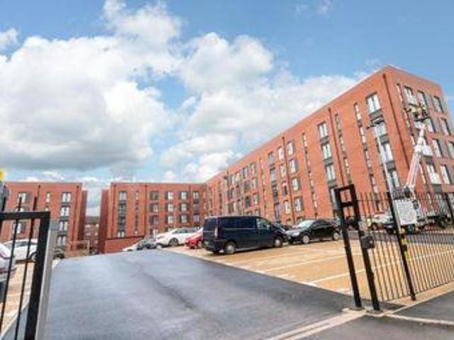 2 Bedrooms Flat for sale in Irwell Building, Lowry Wharf, Manchester M5