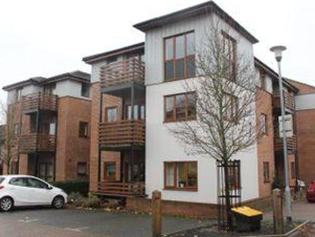 2 Bedrooms Flat for sale in John North Close, High Wycombe HP11