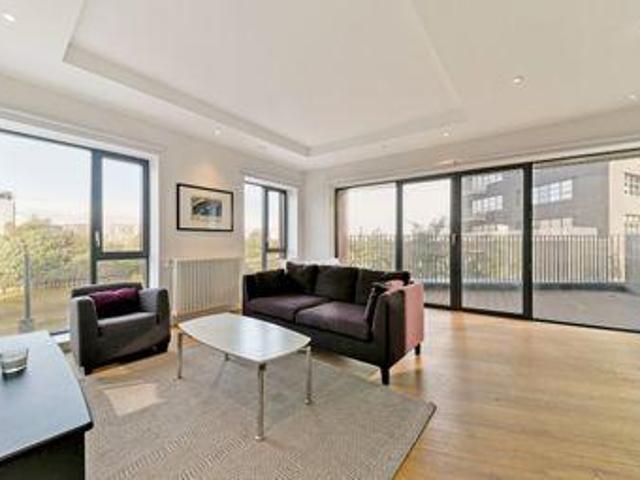 2 Bedrooms Flat for sale in Java House, London City Island, Canning Town E14