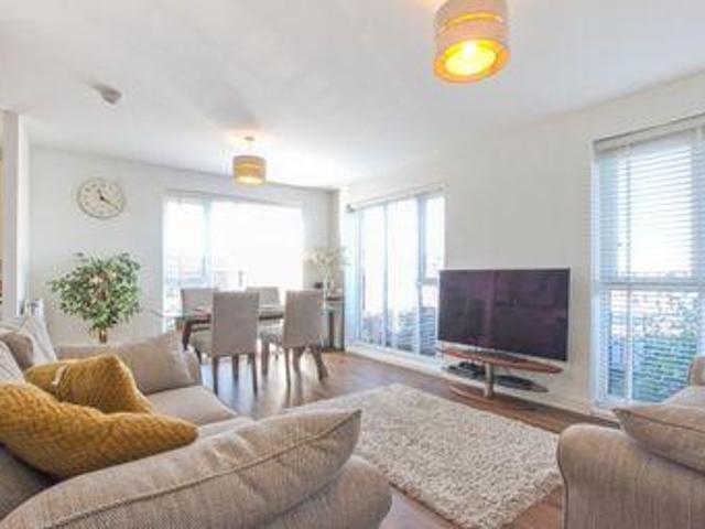 2 Bedrooms Flat for sale in Jenner Boulevard, Lyde Green, Bristol BS16