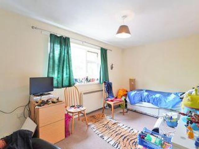 2 Bedrooms Flat for sale in Jervoise Drive, Birmingham B31