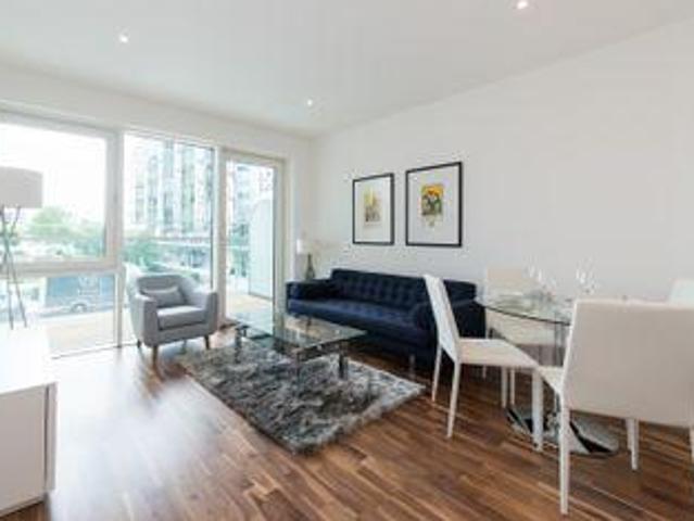 2 Bedrooms Flat for sale in Juniper Drive, London SW18