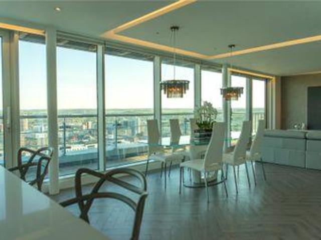 2 Bedrooms Flat for sale in K2, 125 Albion Street, Leeds, West Yorkshire LS2