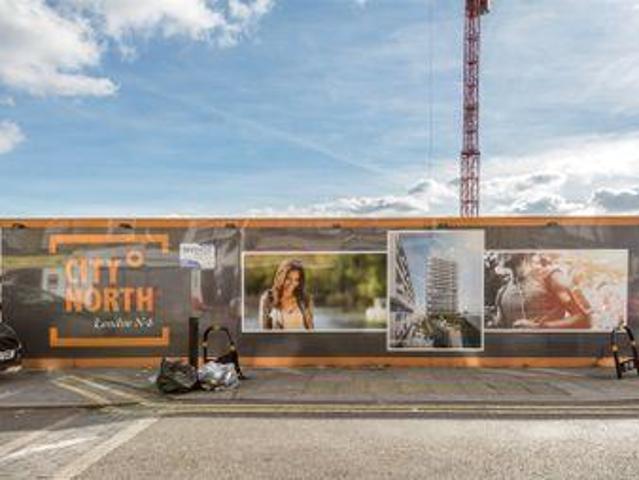 2 Bedrooms Flat for sale in One City North, Finsbury Park, London N4