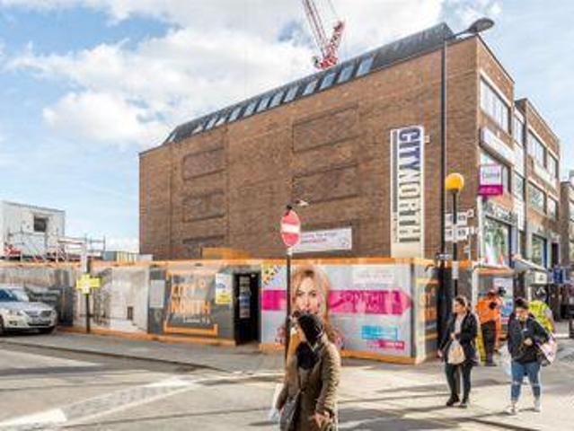 2 Bedrooms Flat for sale in One City North, Finsbury Park, London N4