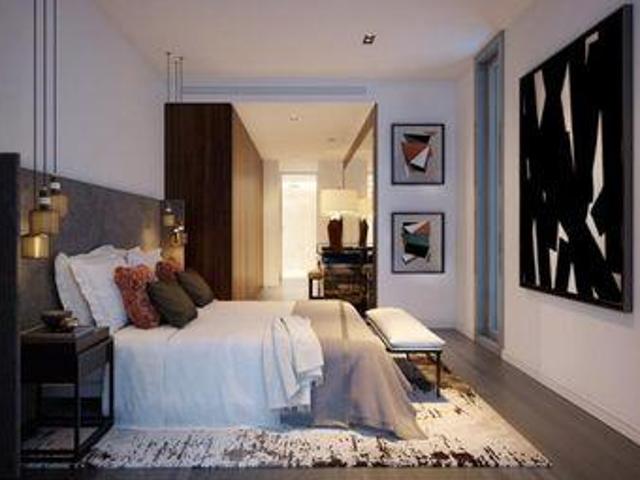 2 Bedrooms Flat for sale in One Park Drive, Canary Wharf E14