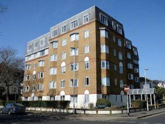 2 Bedrooms Flat for sale in Oakland Court, Gratwicke Road, Worthing BN11