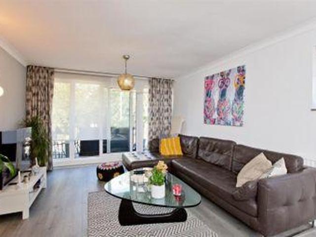 2 Bedrooms Flat for sale in October Place, Holders Hill Road NW4