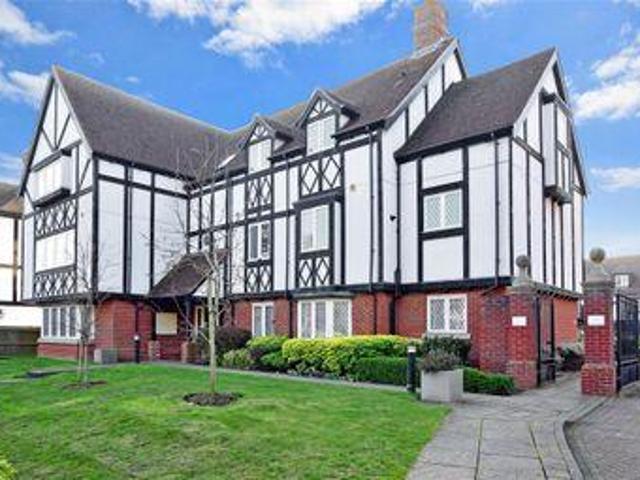 2 Bedrooms Flat for sale in Offington Lane, Offington, Worthing, West Sussex BN14