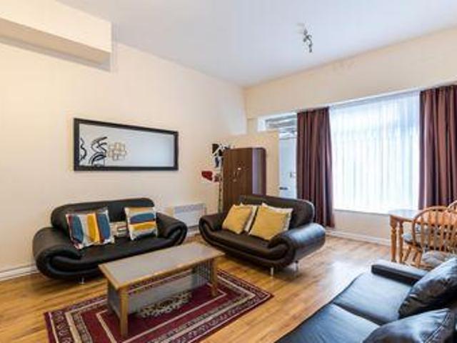 2 Bedrooms Flat for sale in Old Castle Street, London E1