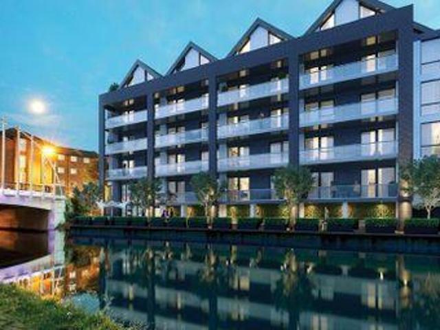 2 Bedrooms Flat for sale in Old Farm Road, West Drayton UB7