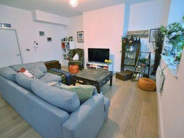 2 Bedrooms Flat for sale in Old Hall Street, Liverpool L3
