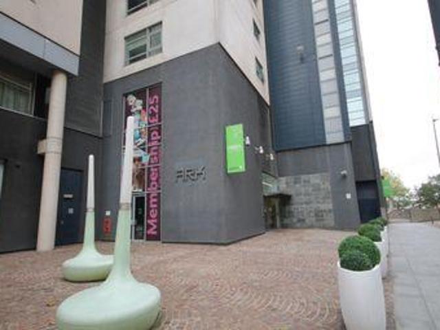 2 Bedrooms Flat for sale in Old Hall Street, Liverpool L3